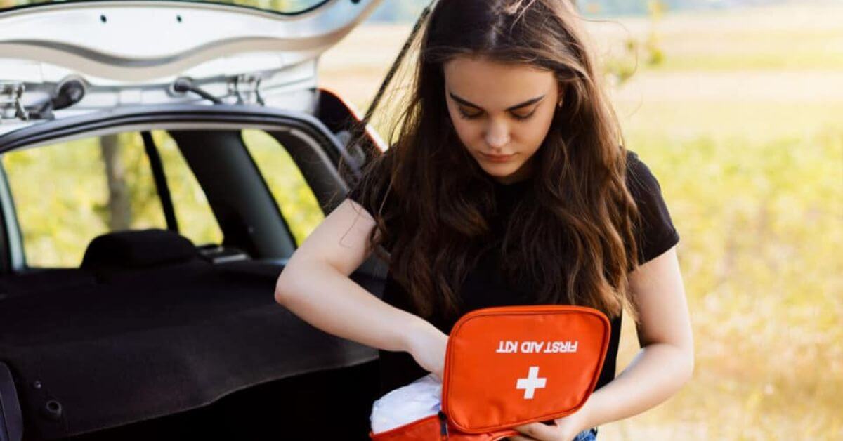 Car Safety Kit - List of Must Have Items